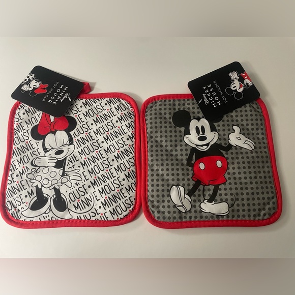 Disney | Kitchen | Disney Mickey And Minnie Mouse Pot Holders Set ...